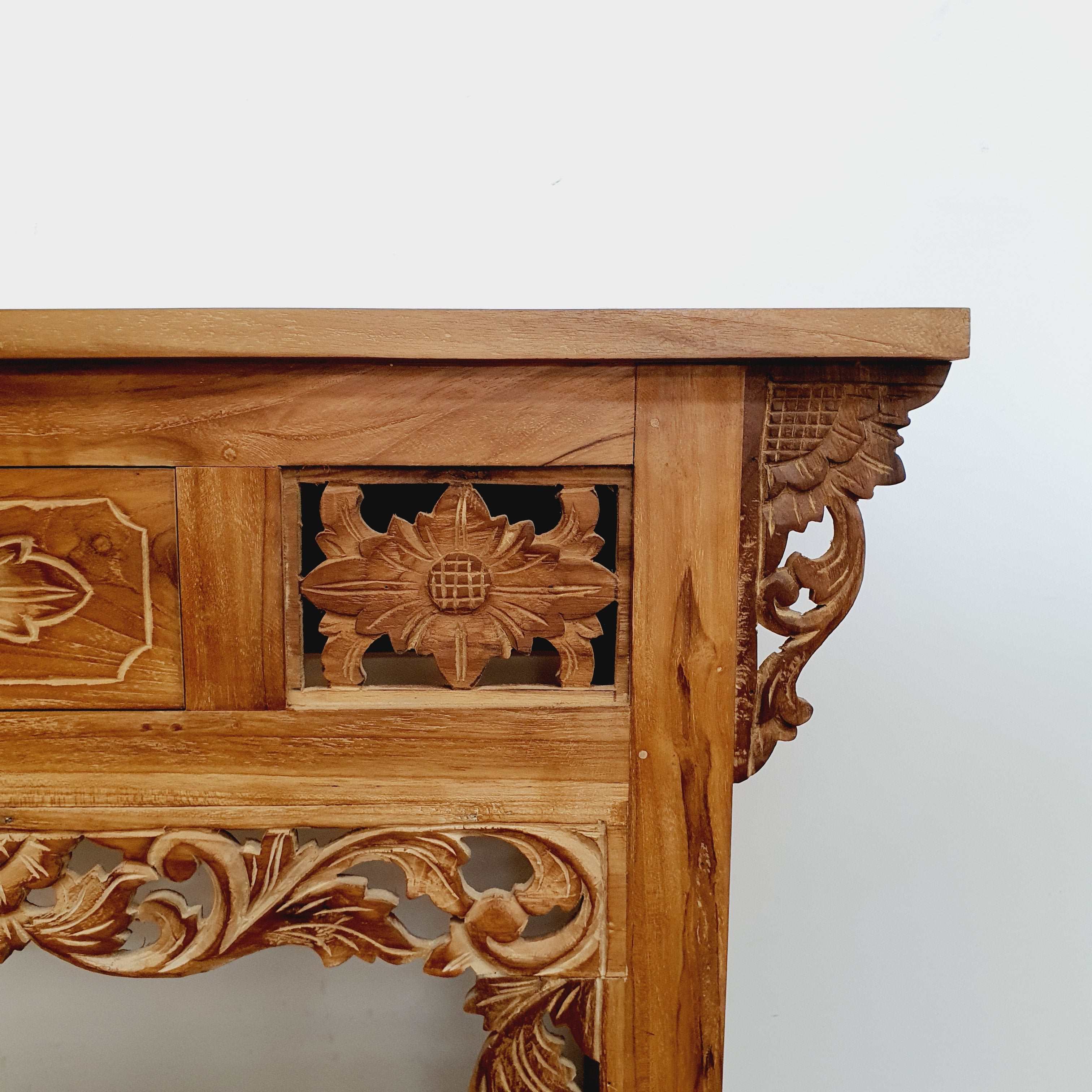 Anteng Balinese Hand Carved Console Hall Table - Natural – Bali Abundance