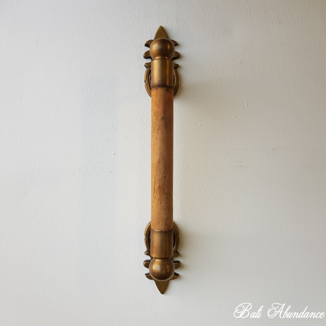 Vintage Brass & Timber Pull Door Handle – Bali Abundance